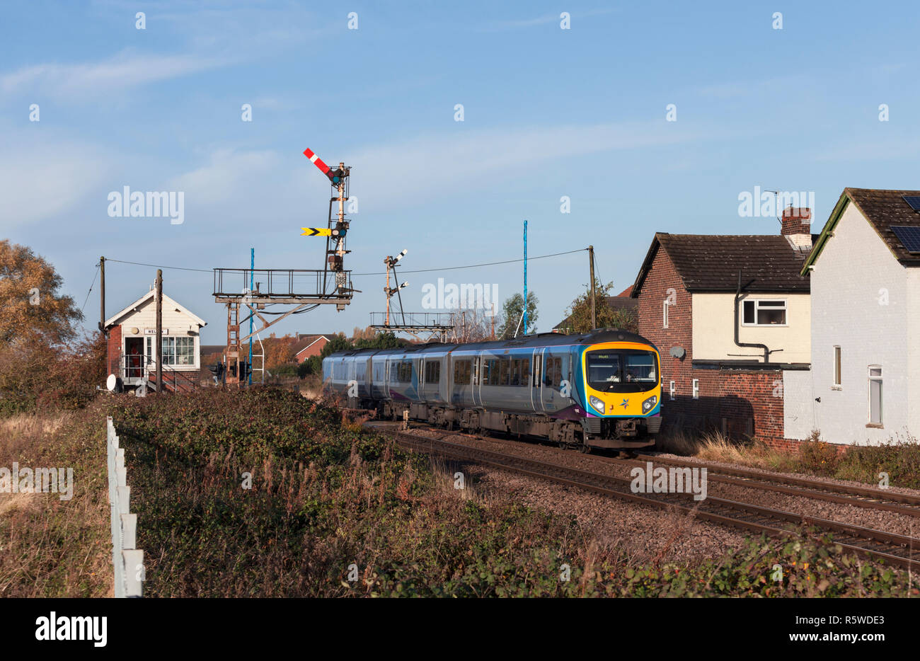 First Transpennine Express class 185 DMU train passing Welton signal ...