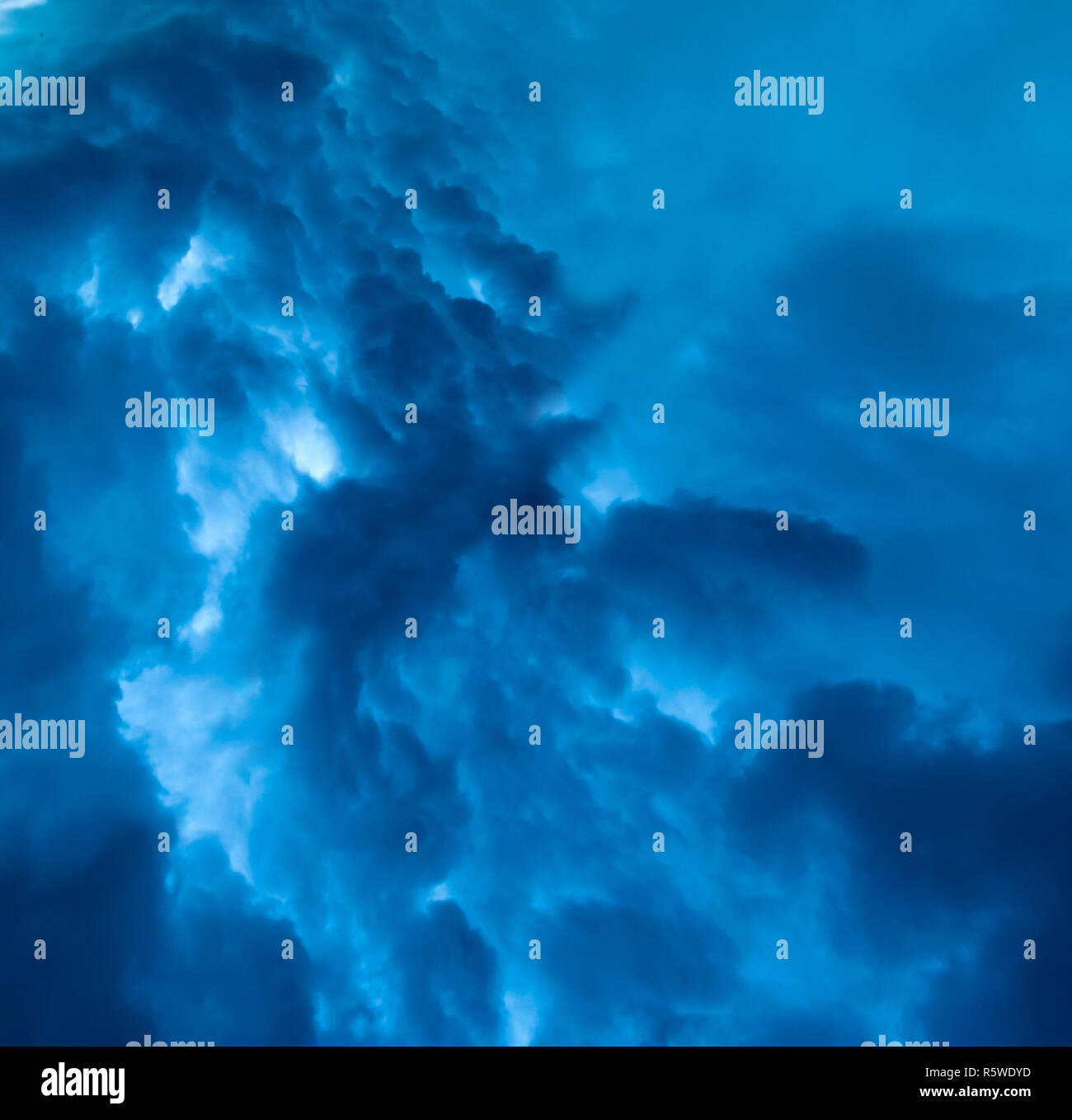 Sky rain, wind and dramatic storm Stock Photo - Alamy