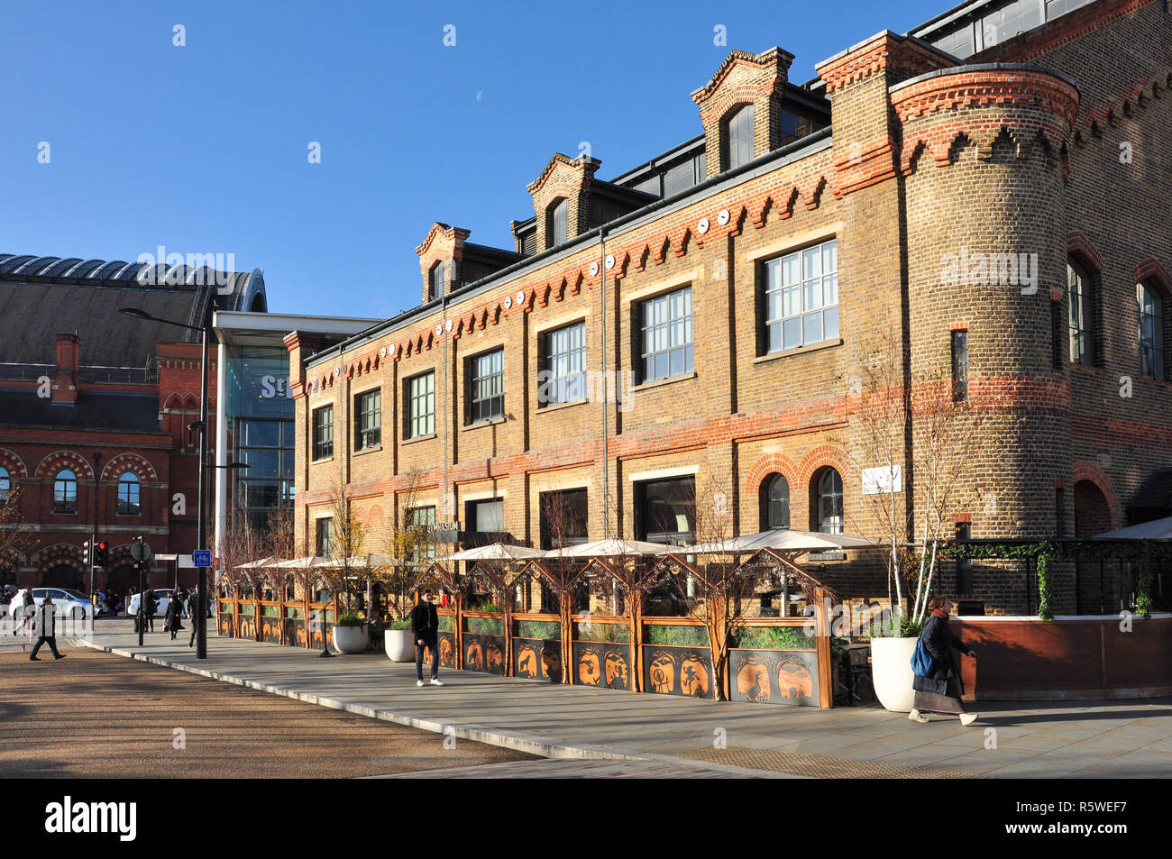 German gymnasium kings cross hi-res stock photography and images - Alamy
