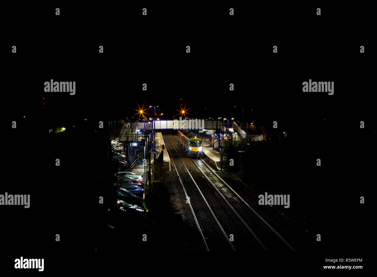 First Transpennine Express class 185 diesel train calling at Brough ...