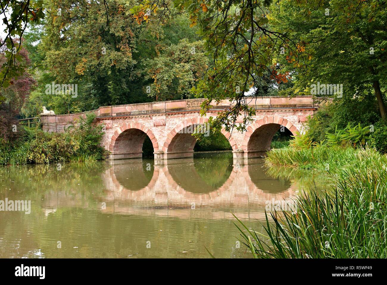 red bridge schÃ¶nbusch aschaffenburg Stock Photo - Alamy