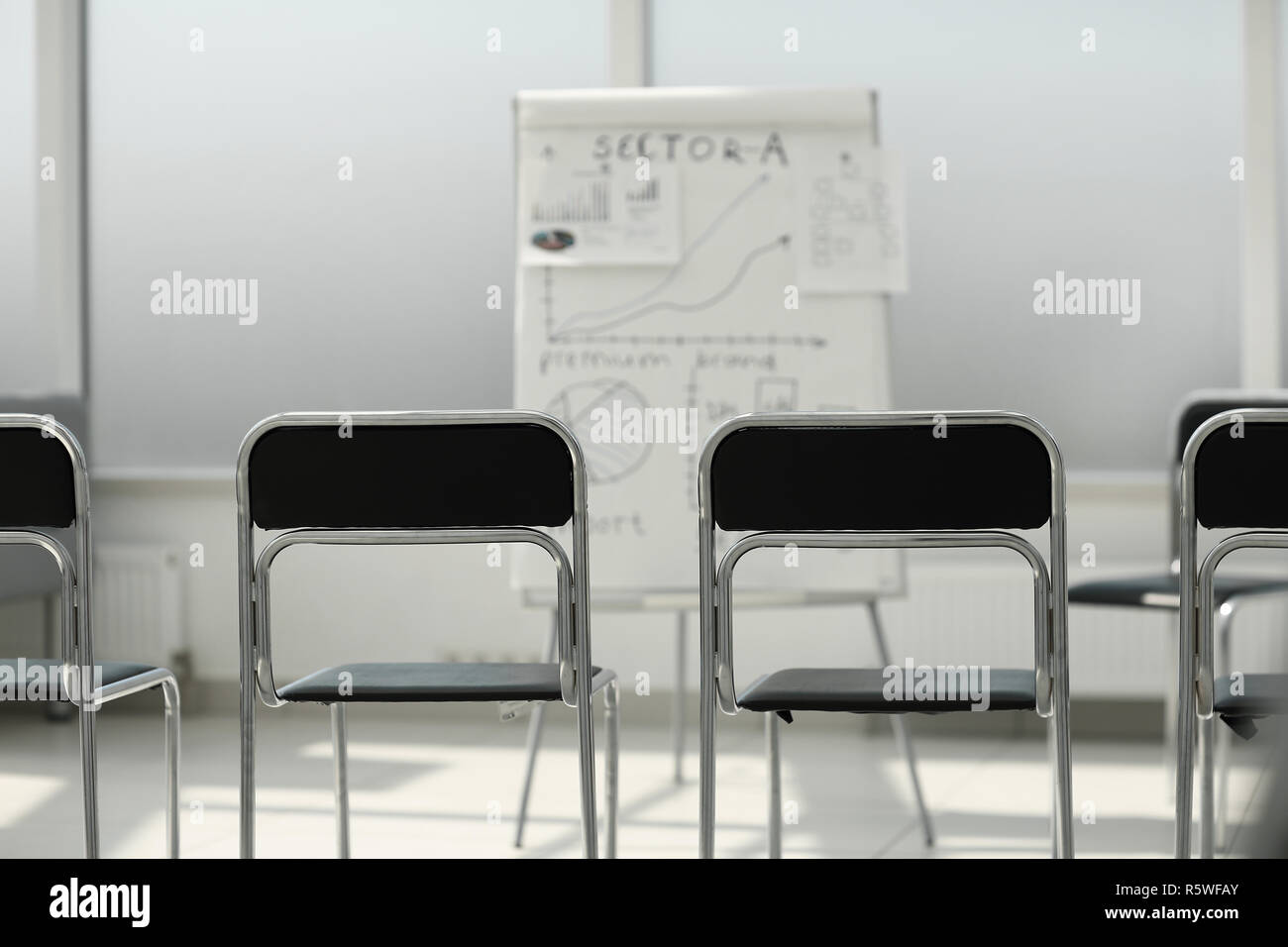 row of chairs in the conference room Stock Photo - Alamy