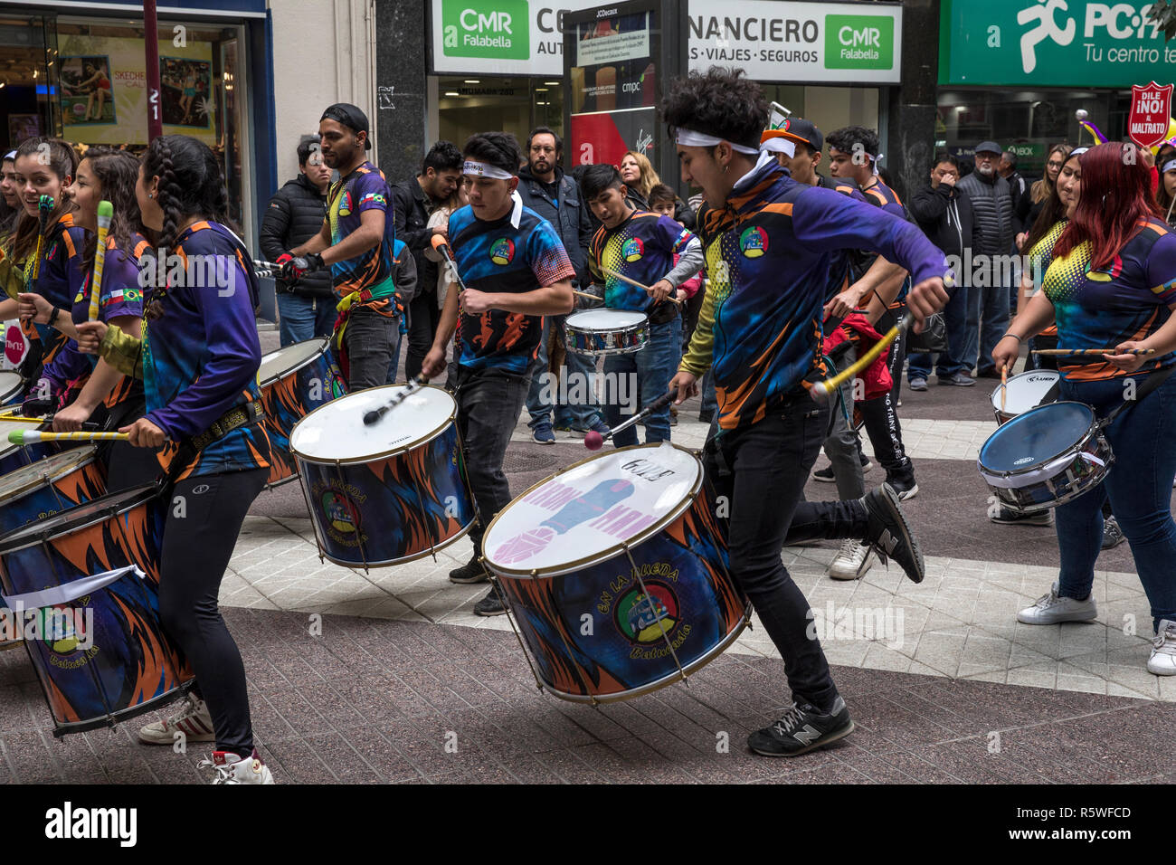 Chile santiago marching hi-res stock photography and images - Alamy