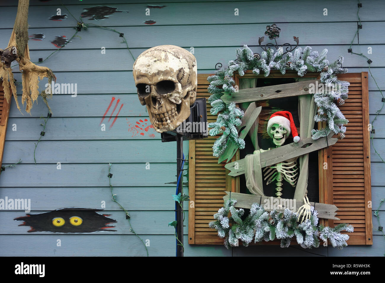 Halloween Skeletons Scary Scenes