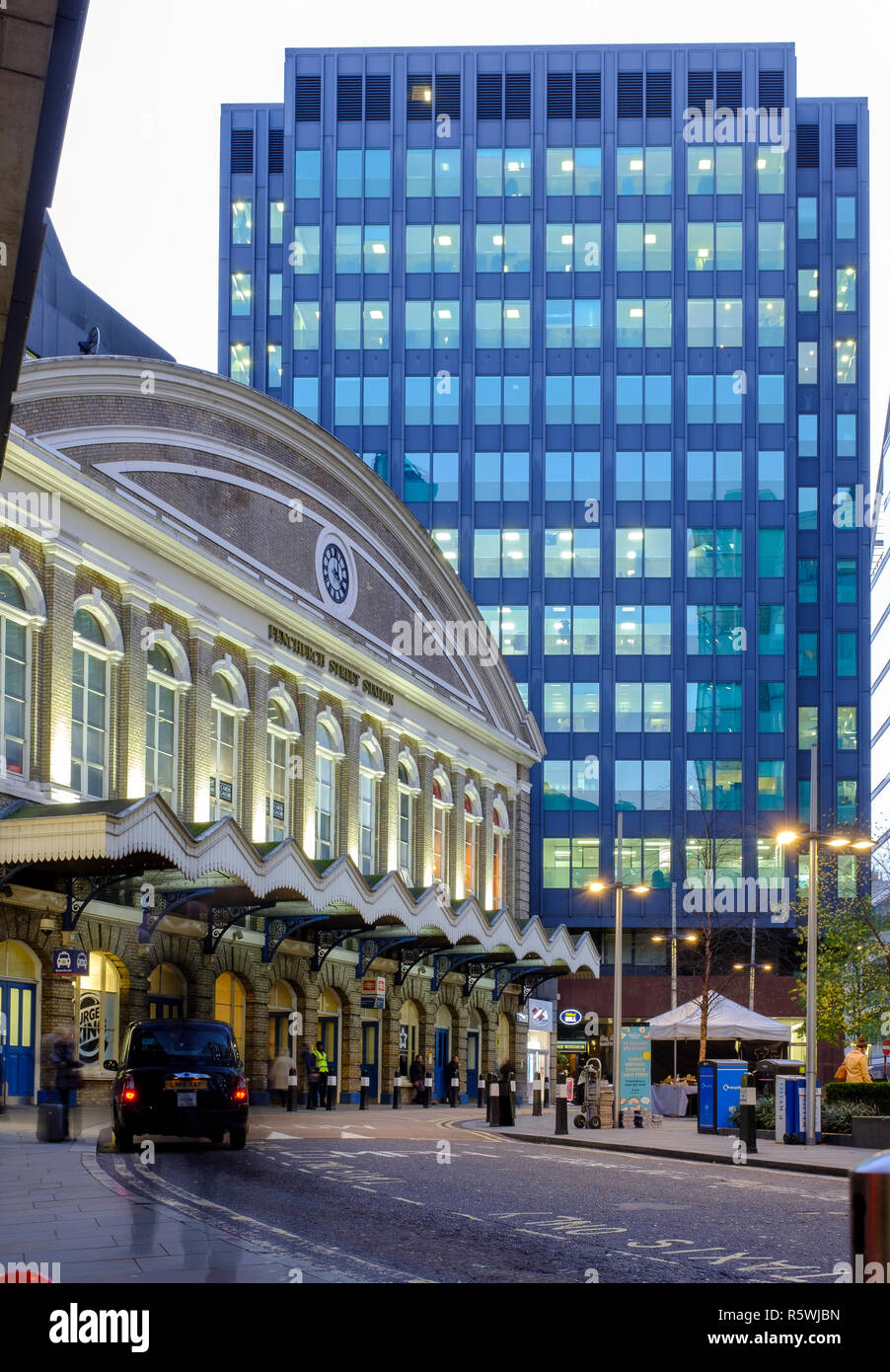 Fenchurch station entrance hi-res stock photography and images - Alamy