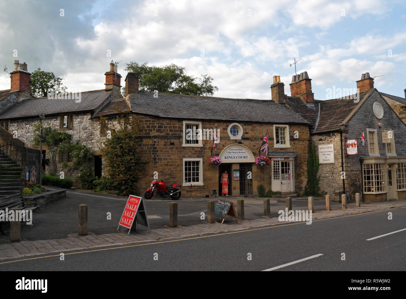 Bakewell peak district uk hi-res stock photography and images - Alamy