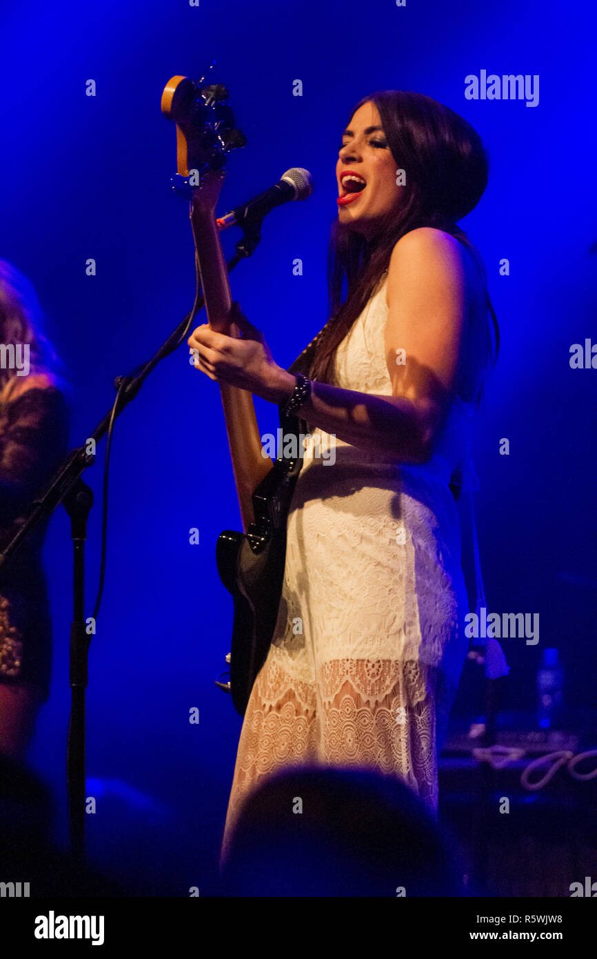 Association group band hi-res stock photography and images - Alamy