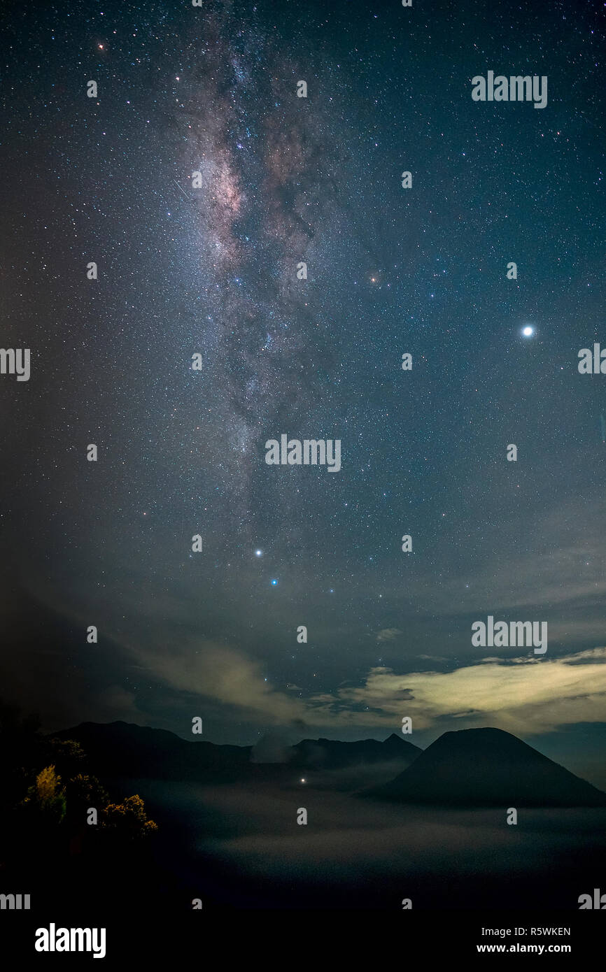 Milky way bromo hi-res stock photography and images - Alamy