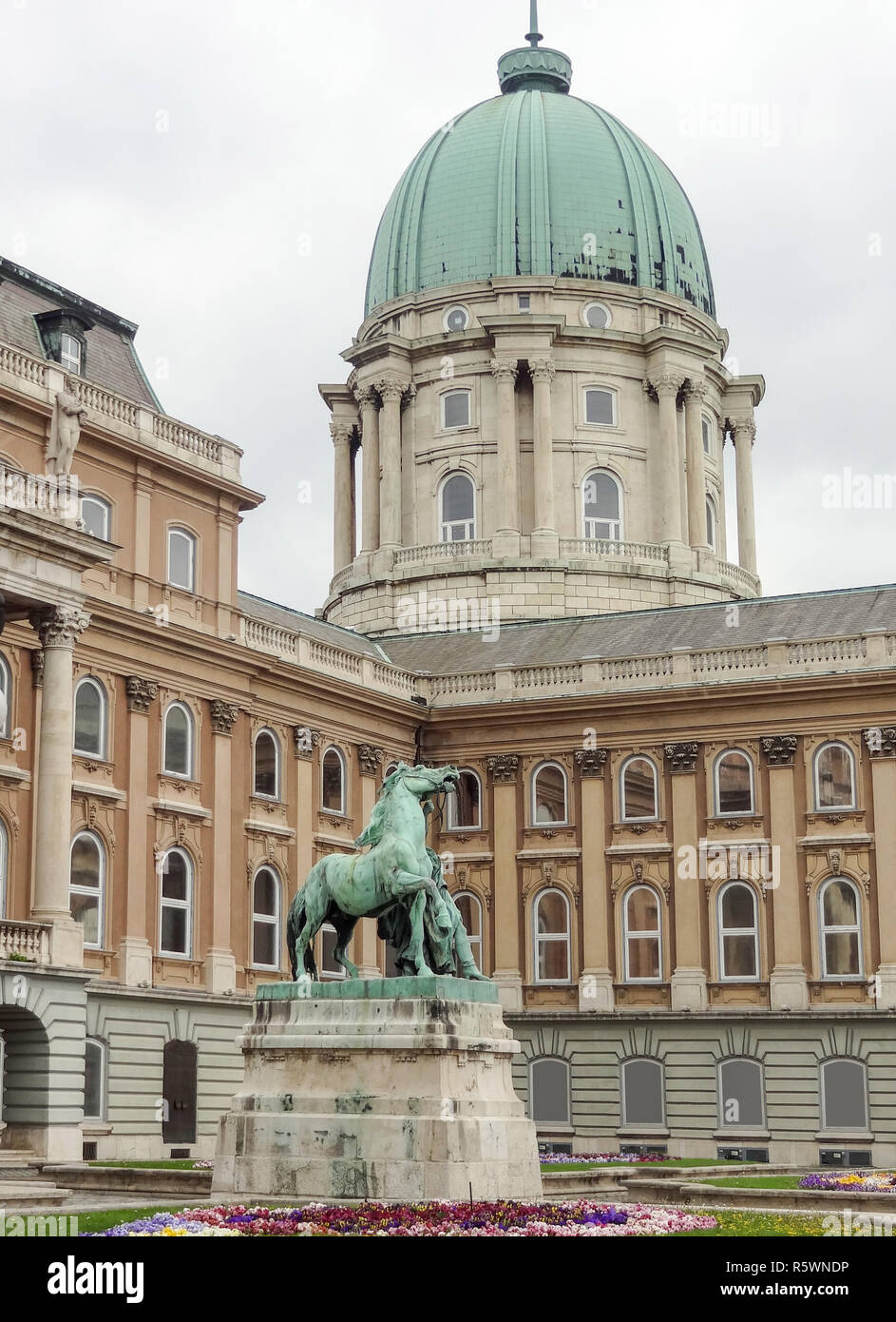 Buda castle royal gardens hi-res stock photography and images - Alamy