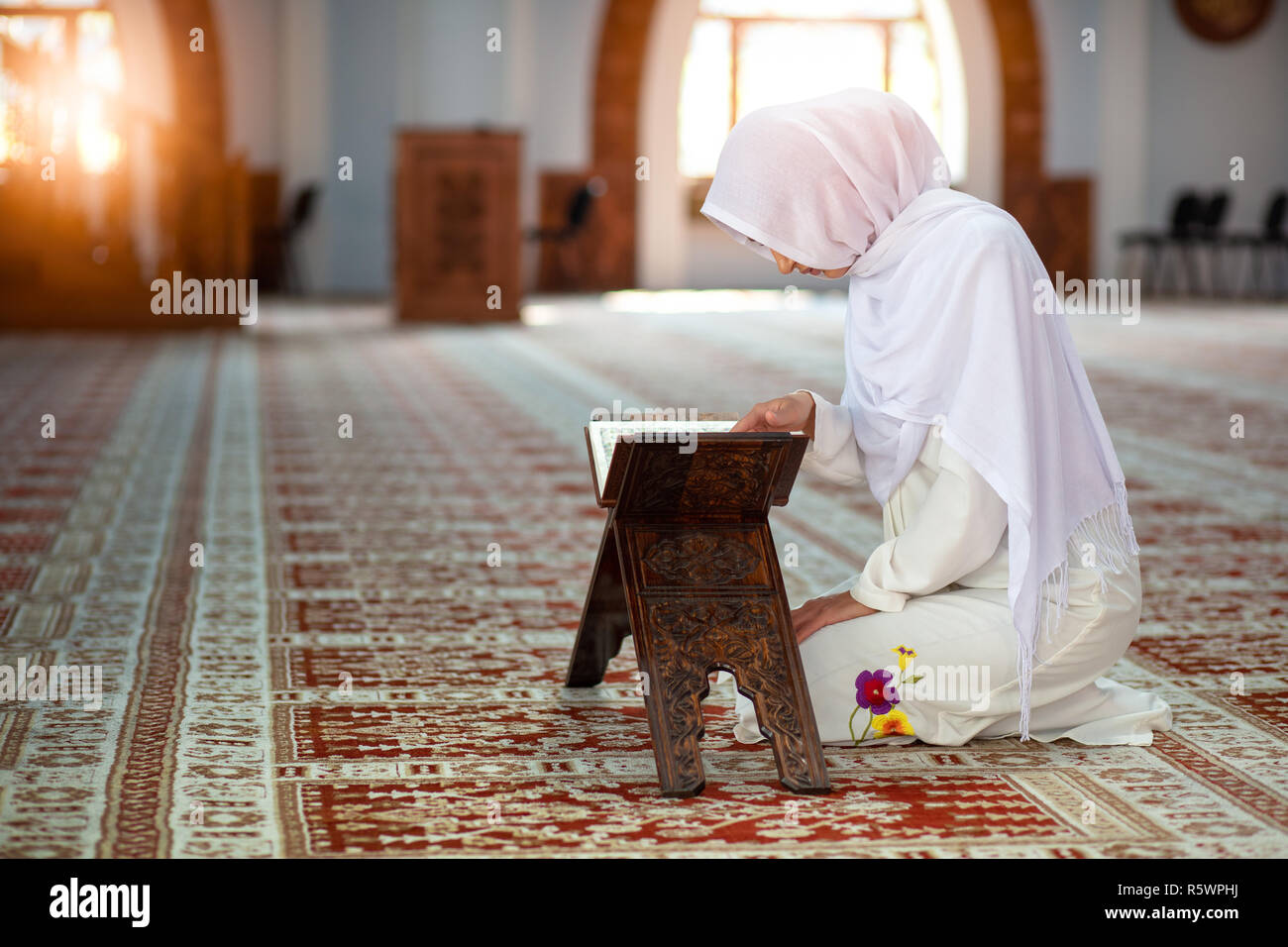 Subha Muslim Prayer Beads High Resolution Stock Photography and Images ...