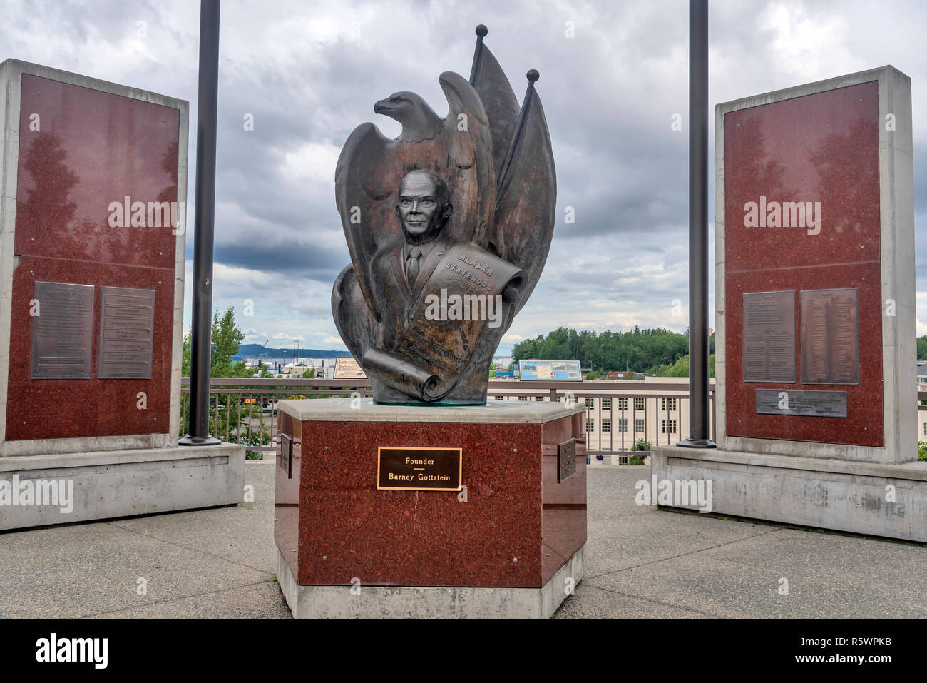 Eisenhower statue hi-res stock photography and images - Alamy