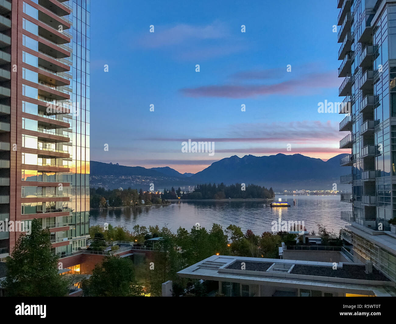View of Downtown Vancouver Harbour at dawn in Vancouver, British ...