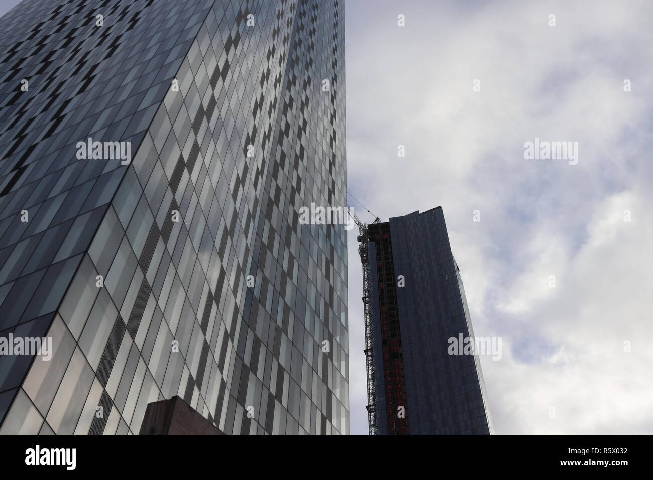 Modern high rise office building in Manchester, England, UK Stock Photo ...