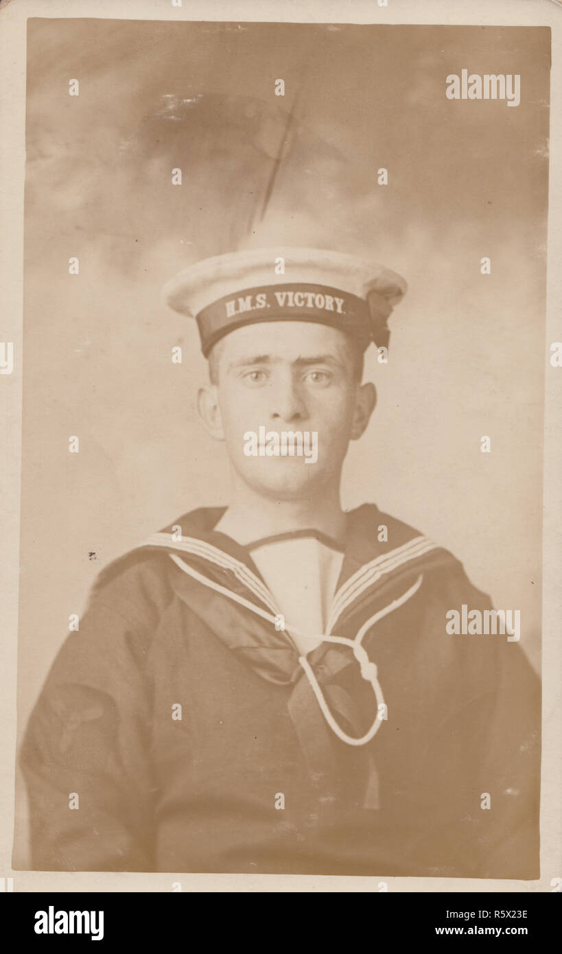 Military sailor hi-res stock photography and images - Alamy