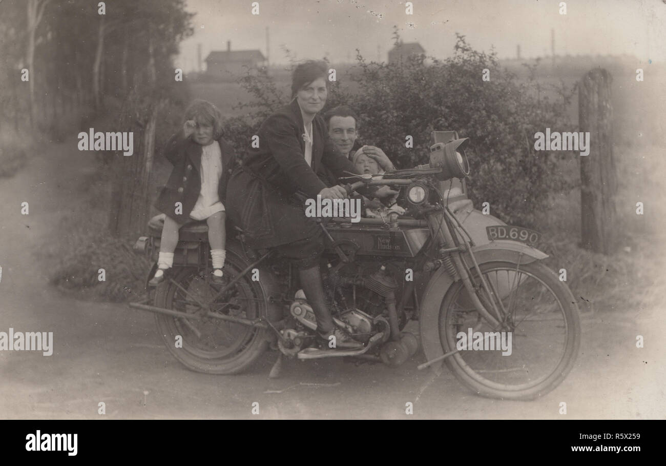 Vintage motorcycle sidecar hi-res stock photography and images - Alamy