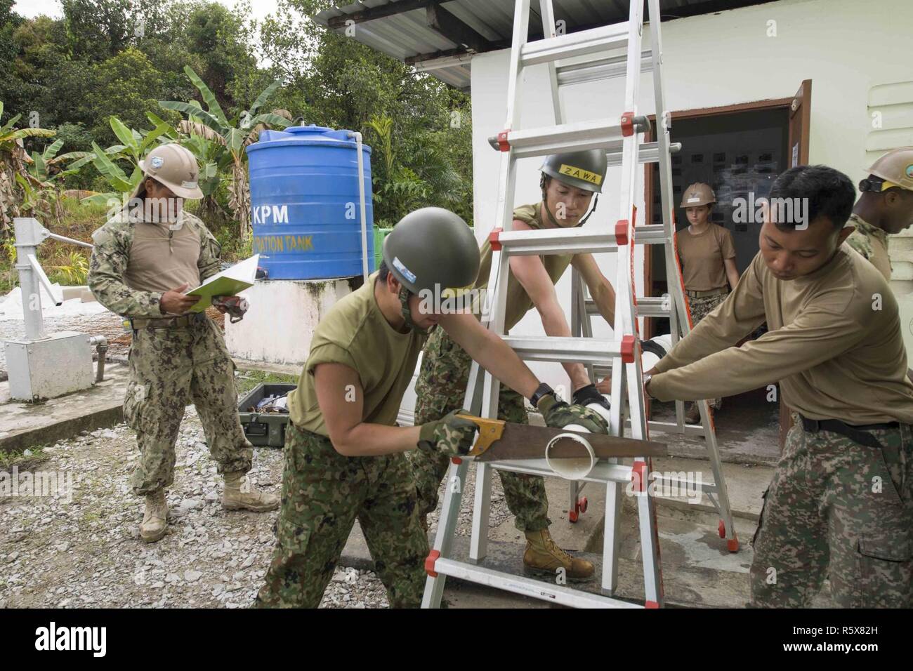 Japanese engineers at work hi-res stock photography and images - Alamy