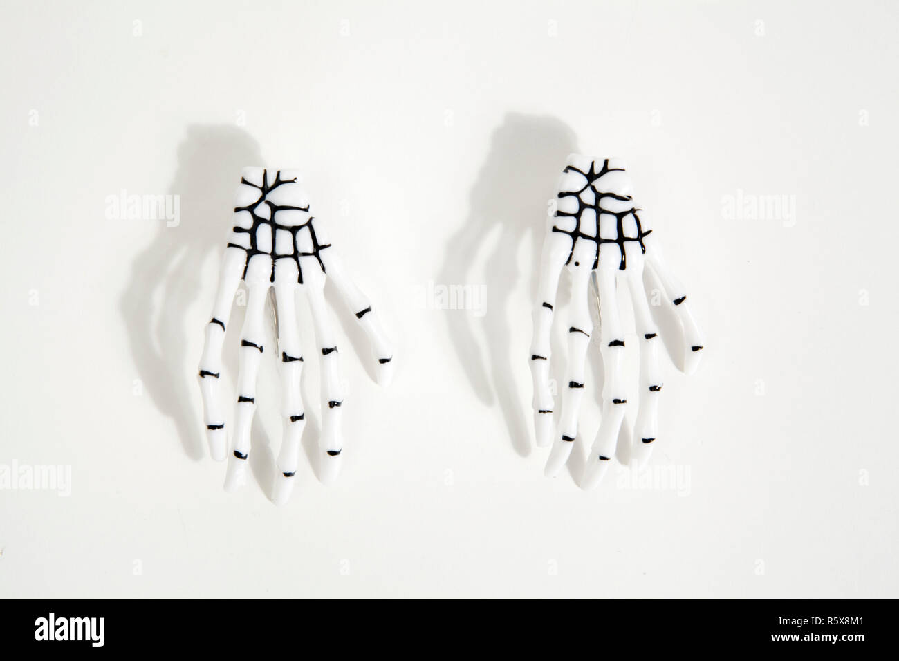 Pink skeleton hi-res stock photography and images - Alamy