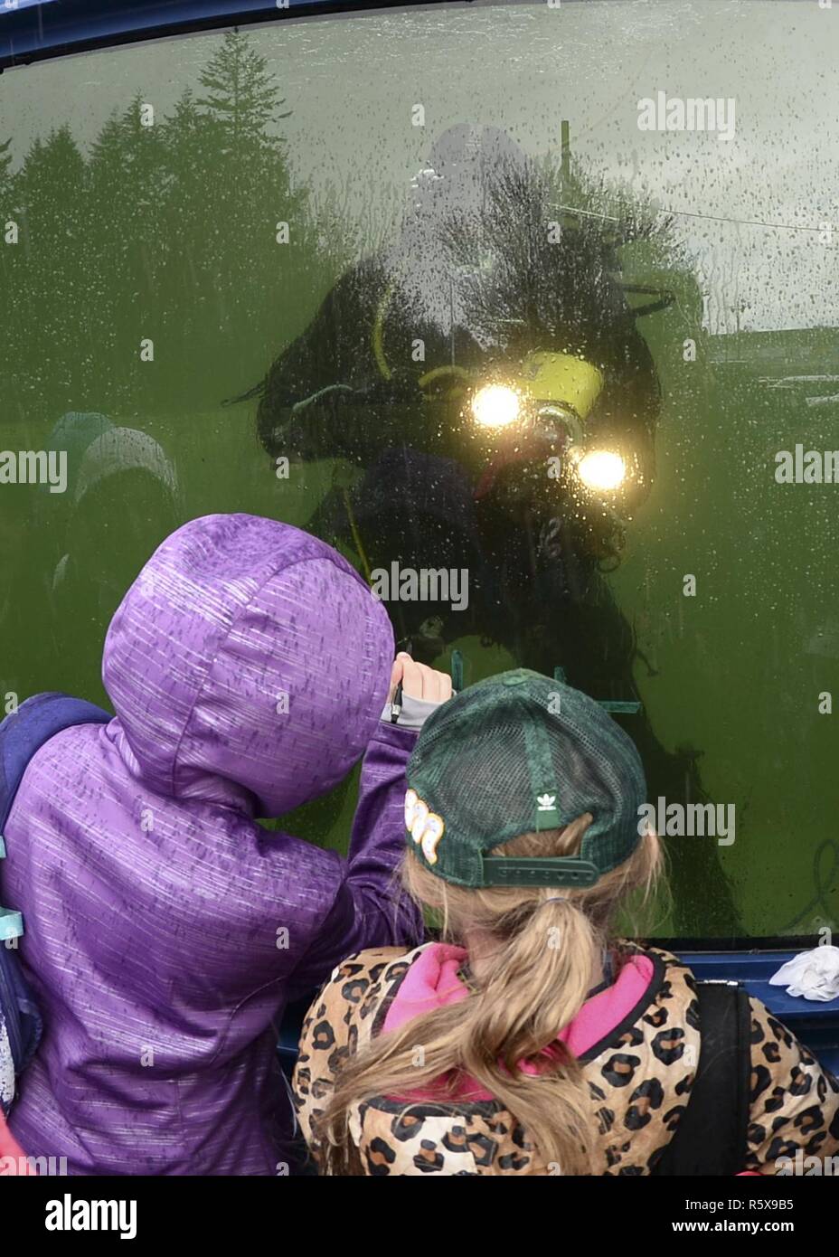 BREMERTON, Wash. (April 18, 2017) – Navy Diver 2nd Class Andrew Hulsey ...