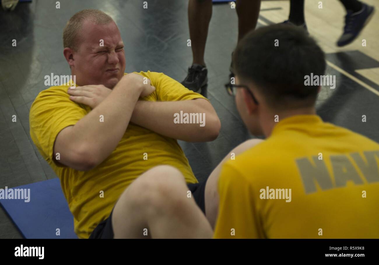 Navy physical readiness test hi-res stock photography and images - Alamy