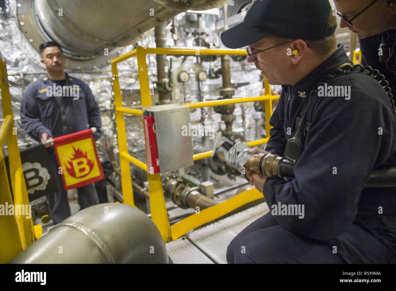 CHANGI NAVAL BASE, Singapore (April 17, 2017) Hull Technician 2nd Class ...