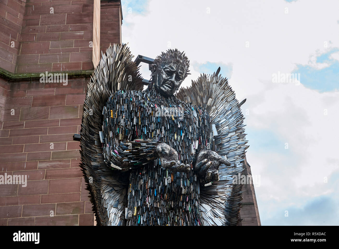 The Knife Angel on display in Liverpool. 2nd Dec, 2018. A statue made ...