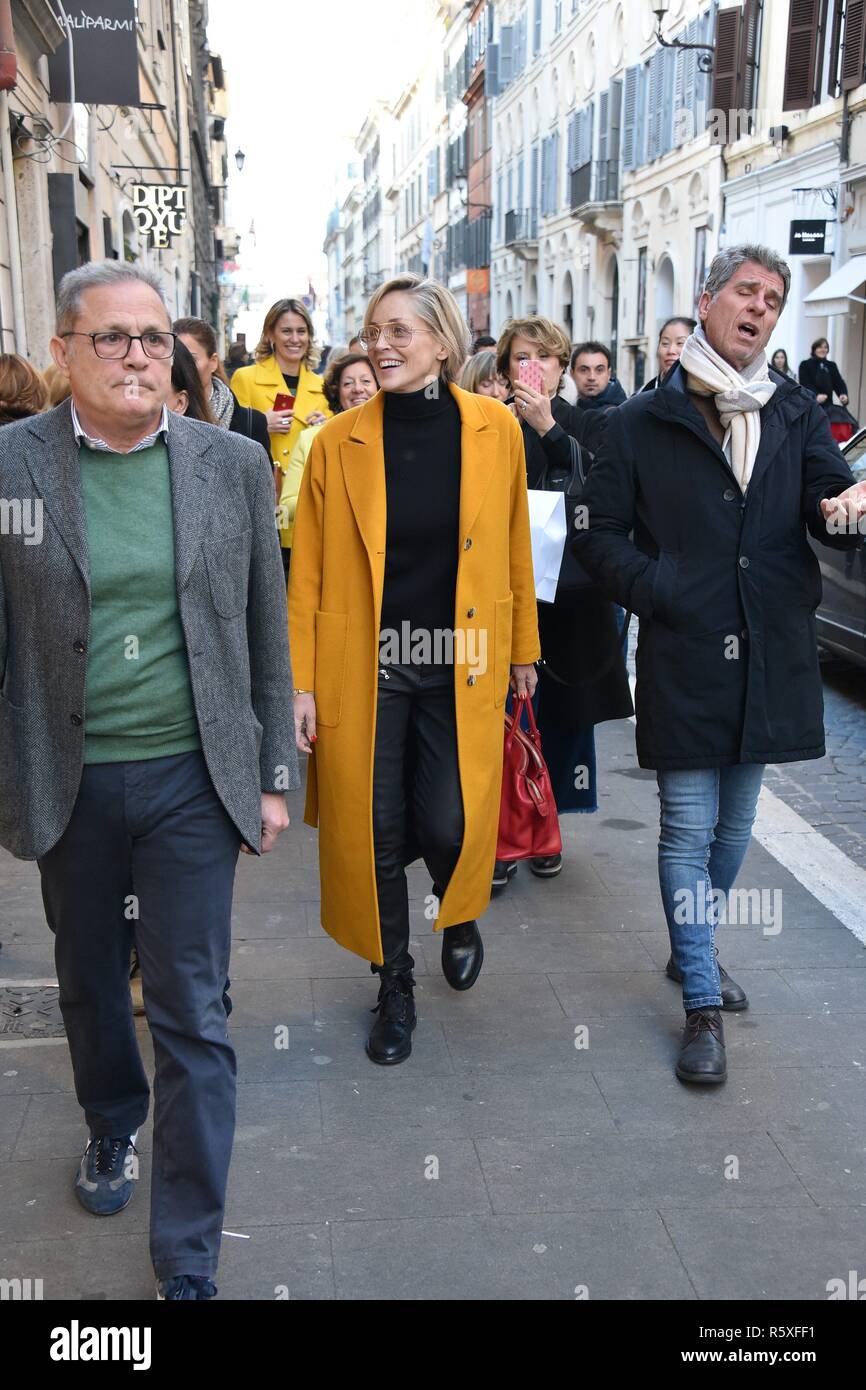 Sharon stone with fans hi-res stock photography and images - Alamy