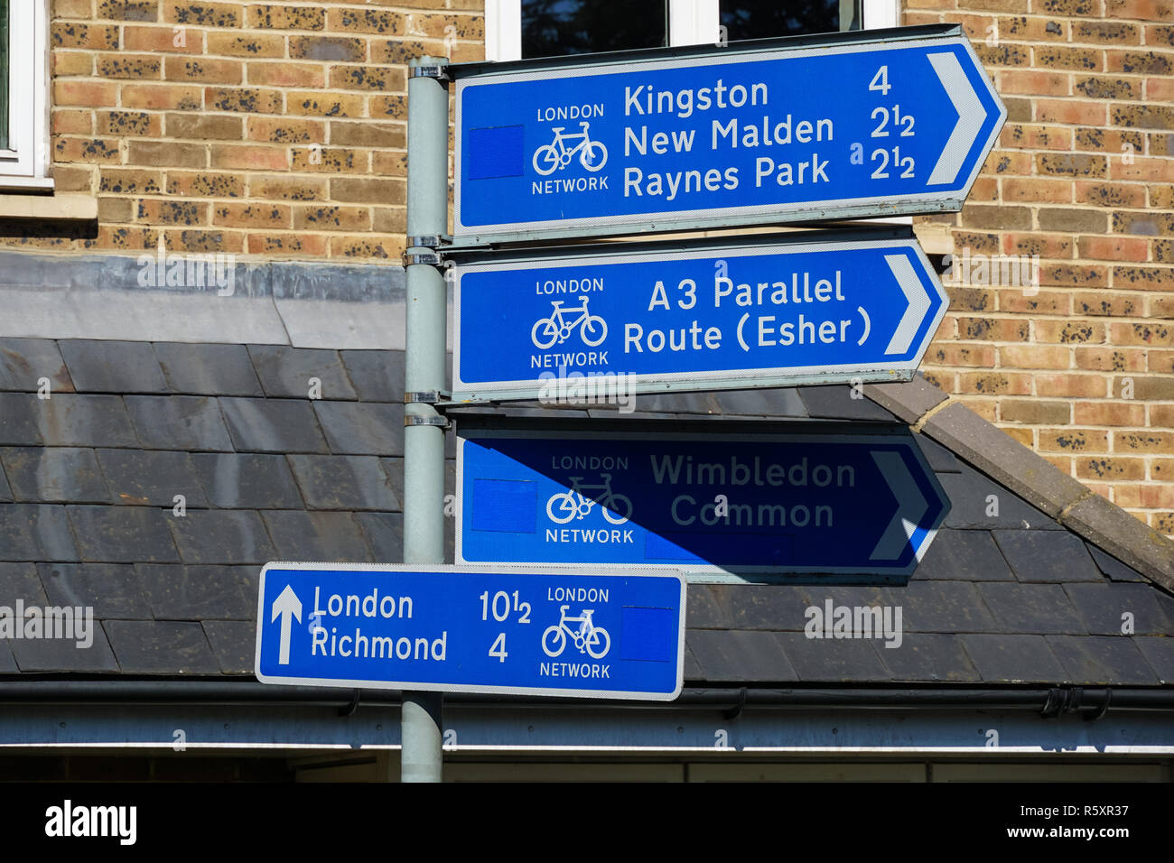 Cycle route london cycle network hi-res stock photography and images ...
