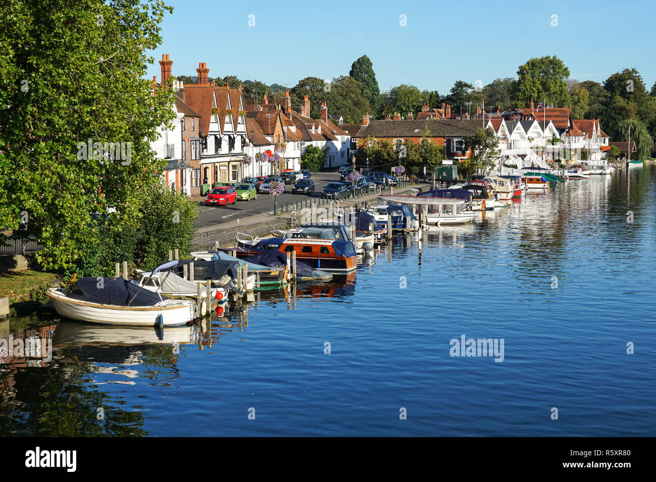Henley on thames hi-res stock photography and images - Alamy