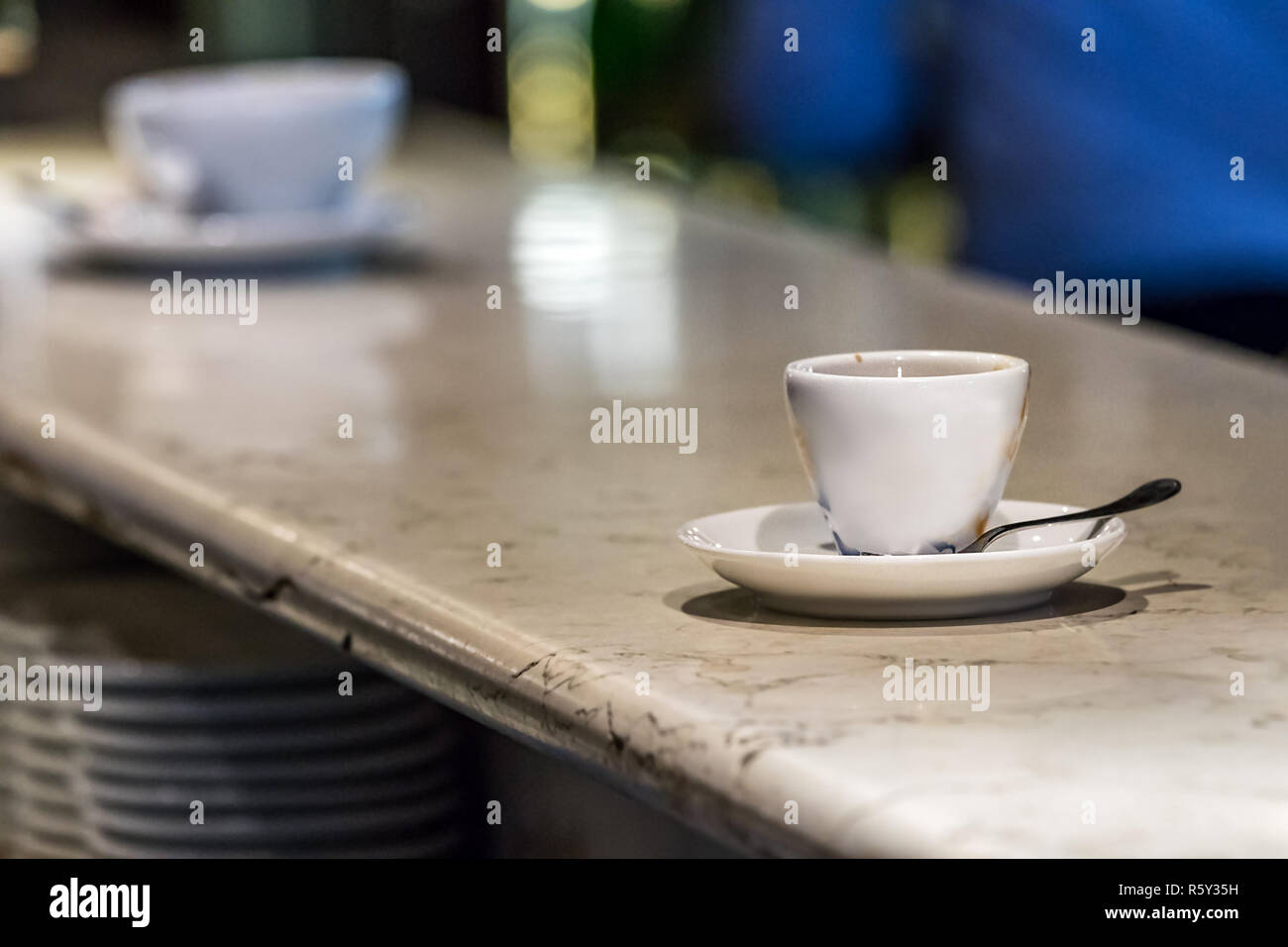 Italian coffee bar italy counter shop hi-res stock photography and ...