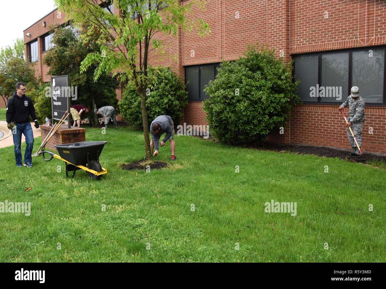 NEW CASTLE AIR NATIONAL GUARD, Del. - Members of the Delaware Air ...