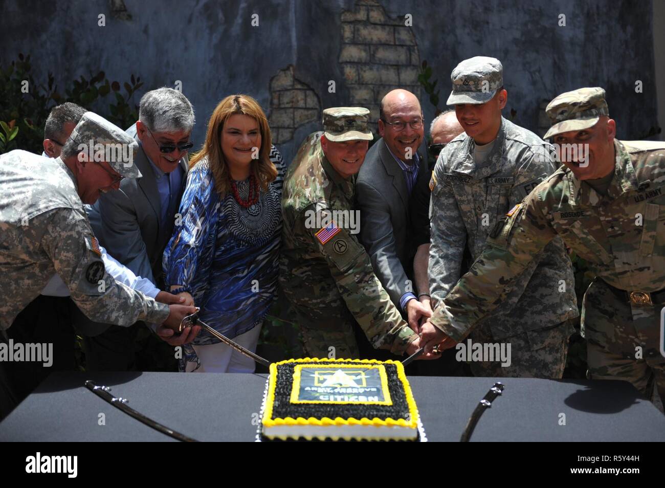 Army pfc luis rodriguez hi-res stock photography and images - Alamy