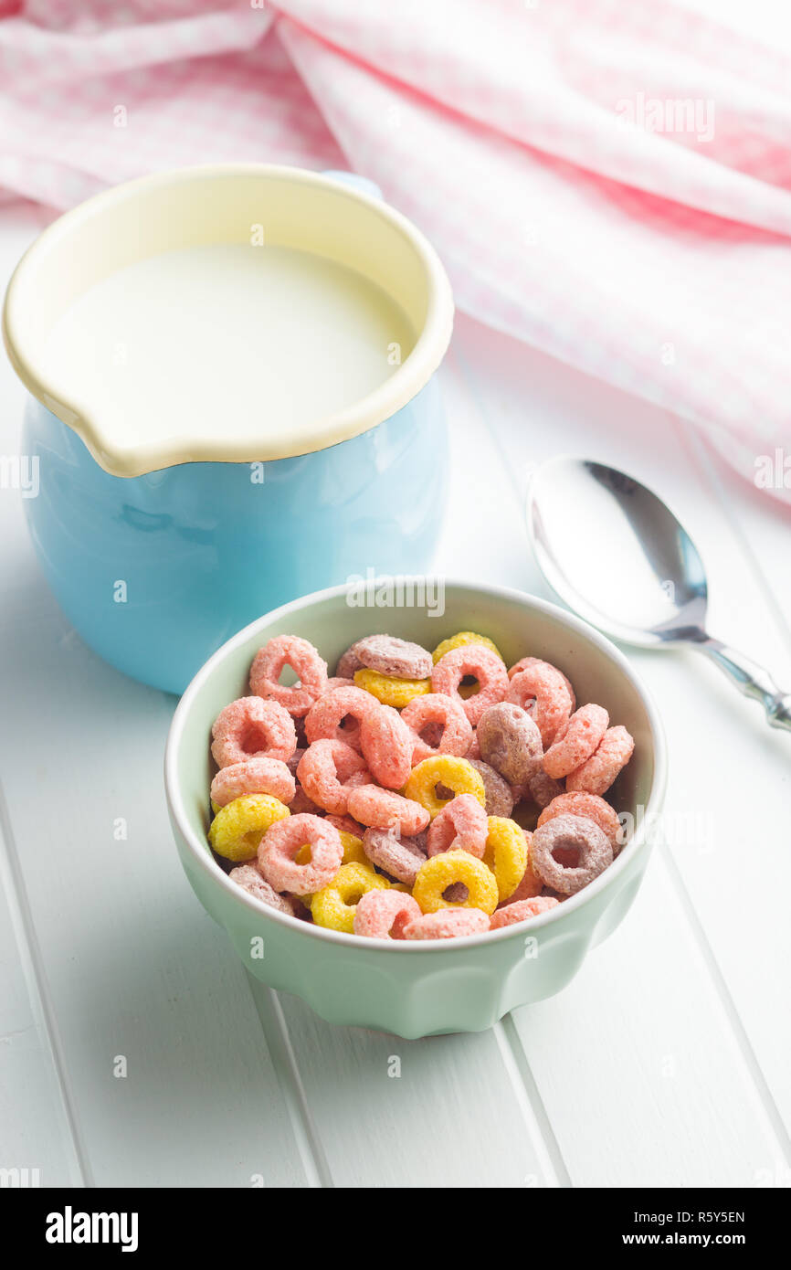 Child fruit loops cereal hi-res stock photography and images - Alamy