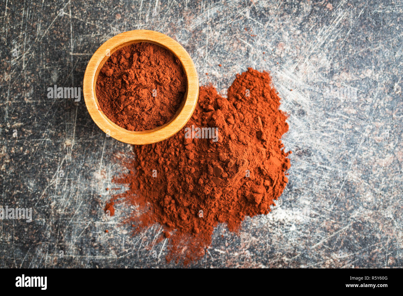 Dark cocoa powder Stock Photo - Alamy