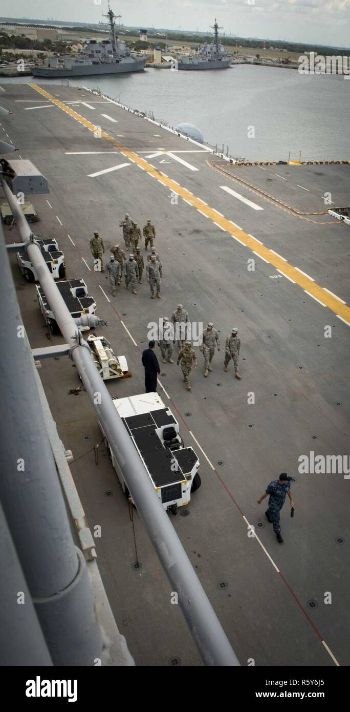 MAYPORT, Fla. (April 22, 2017) – Soldiers assigned to 1186th Deployment ...