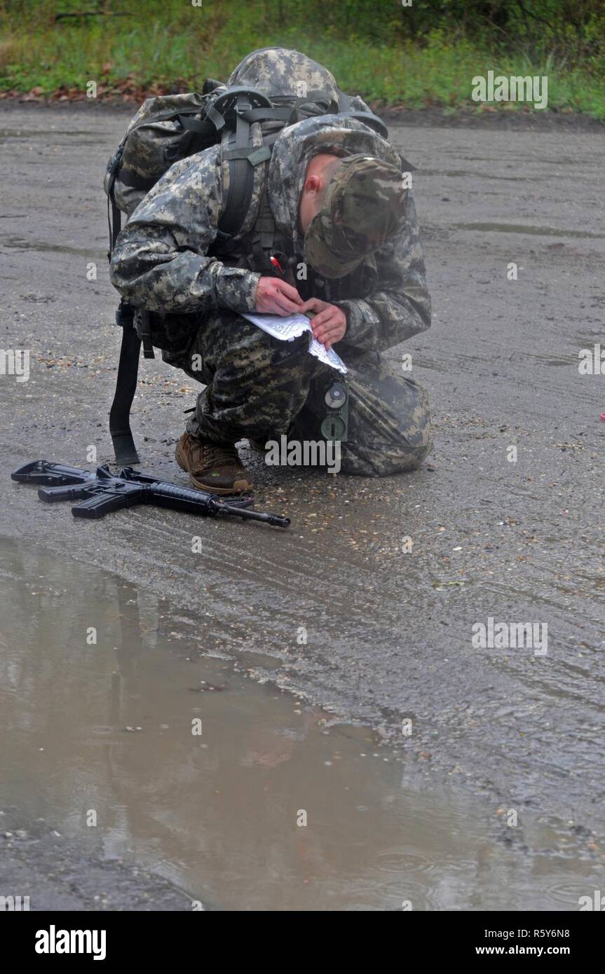 U.S. Army Reserve Sgt. Kevin Warren, 316th Mobility Augmentation ...