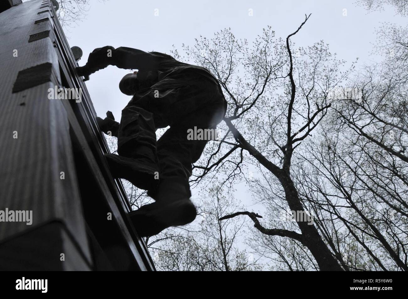 U.S. Army Reserve Sgt. Kevin Warren, 316th Mobility Augmentation ...
