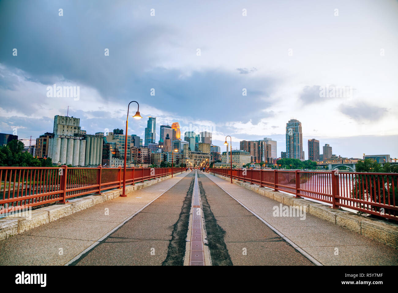 Downtown Minneapolis as seen from the Stone arch bridge Stock Photo - Alamy