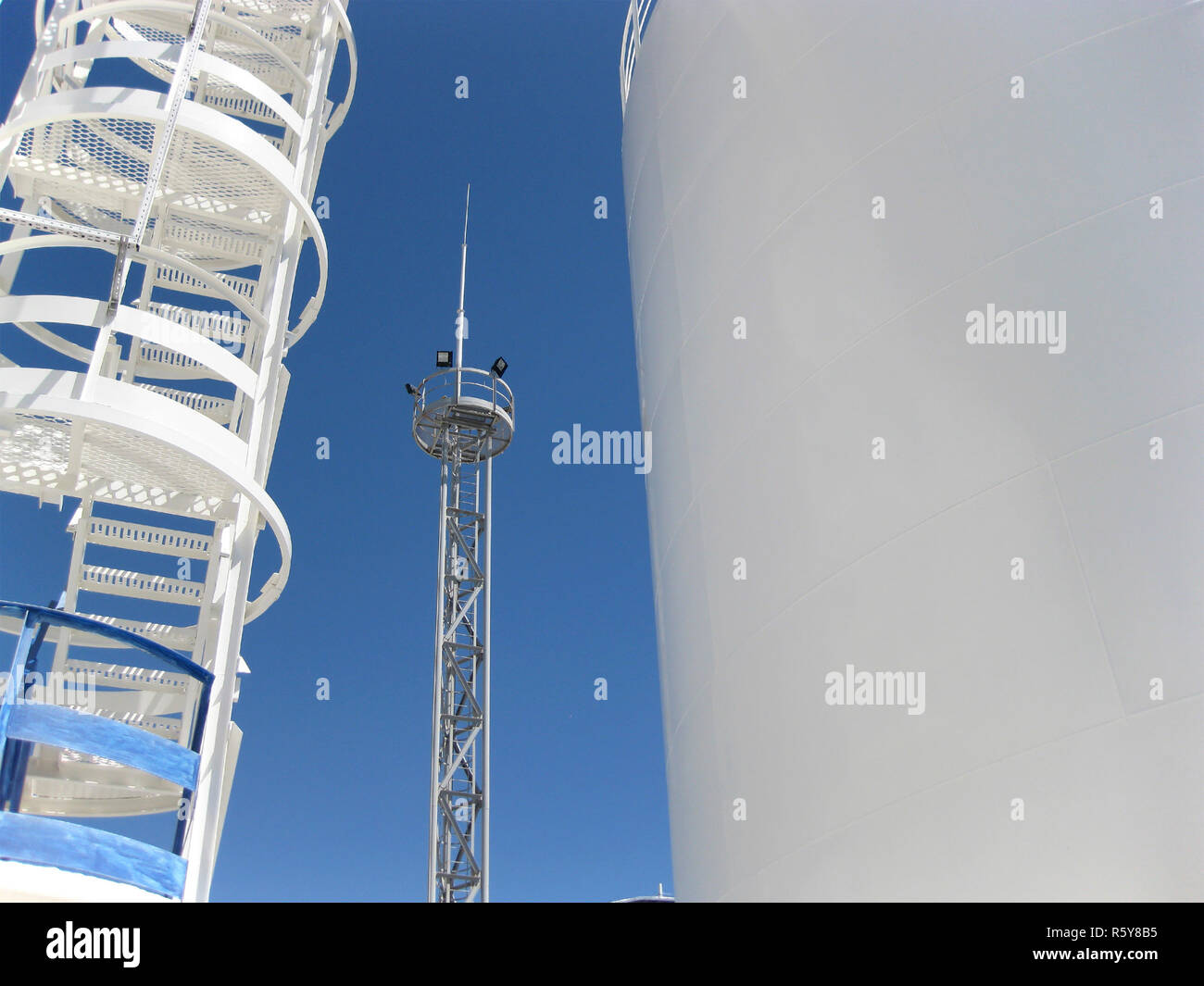 Water tower ladder climbing hi-res stock photography and images - Alamy
