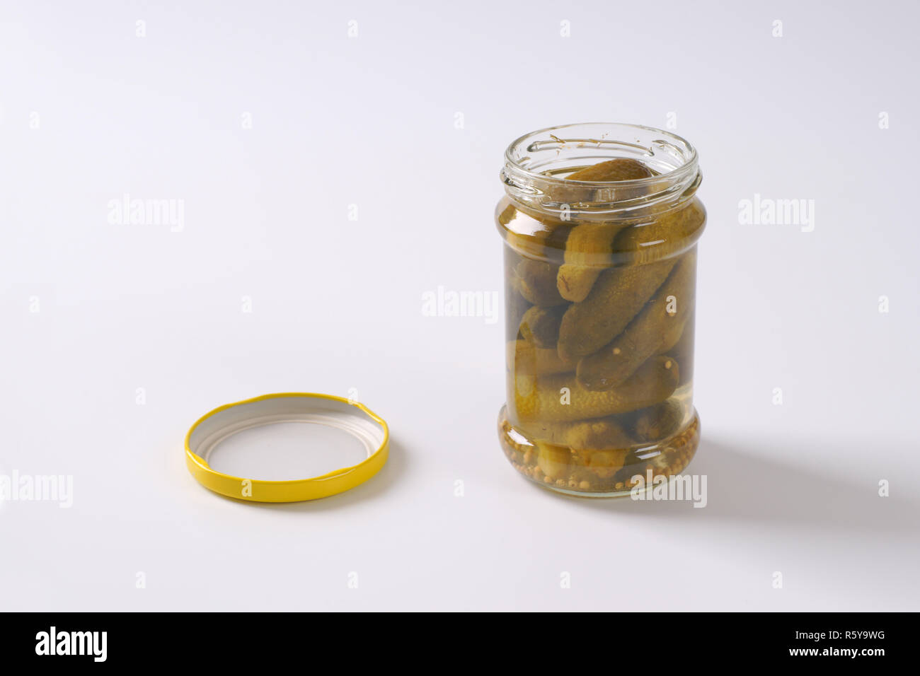 jar of pickled cucumbers Stock Photo - Alamy