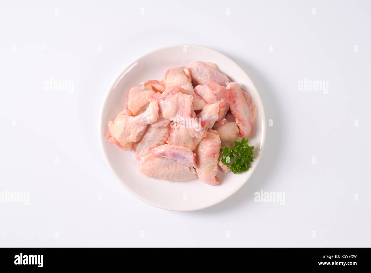 raw chicken wings Stock Photo - Alamy