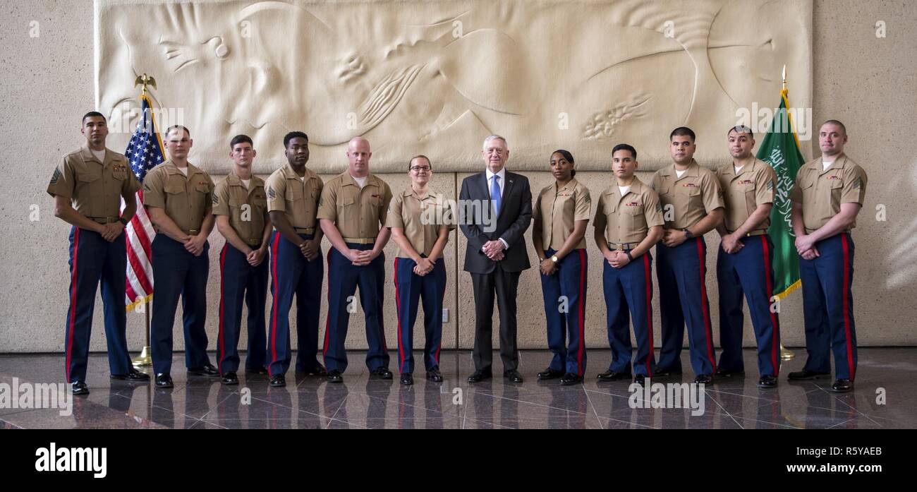 Saudi arabia riyadh us embassy hi-res stock photography and images - Alamy