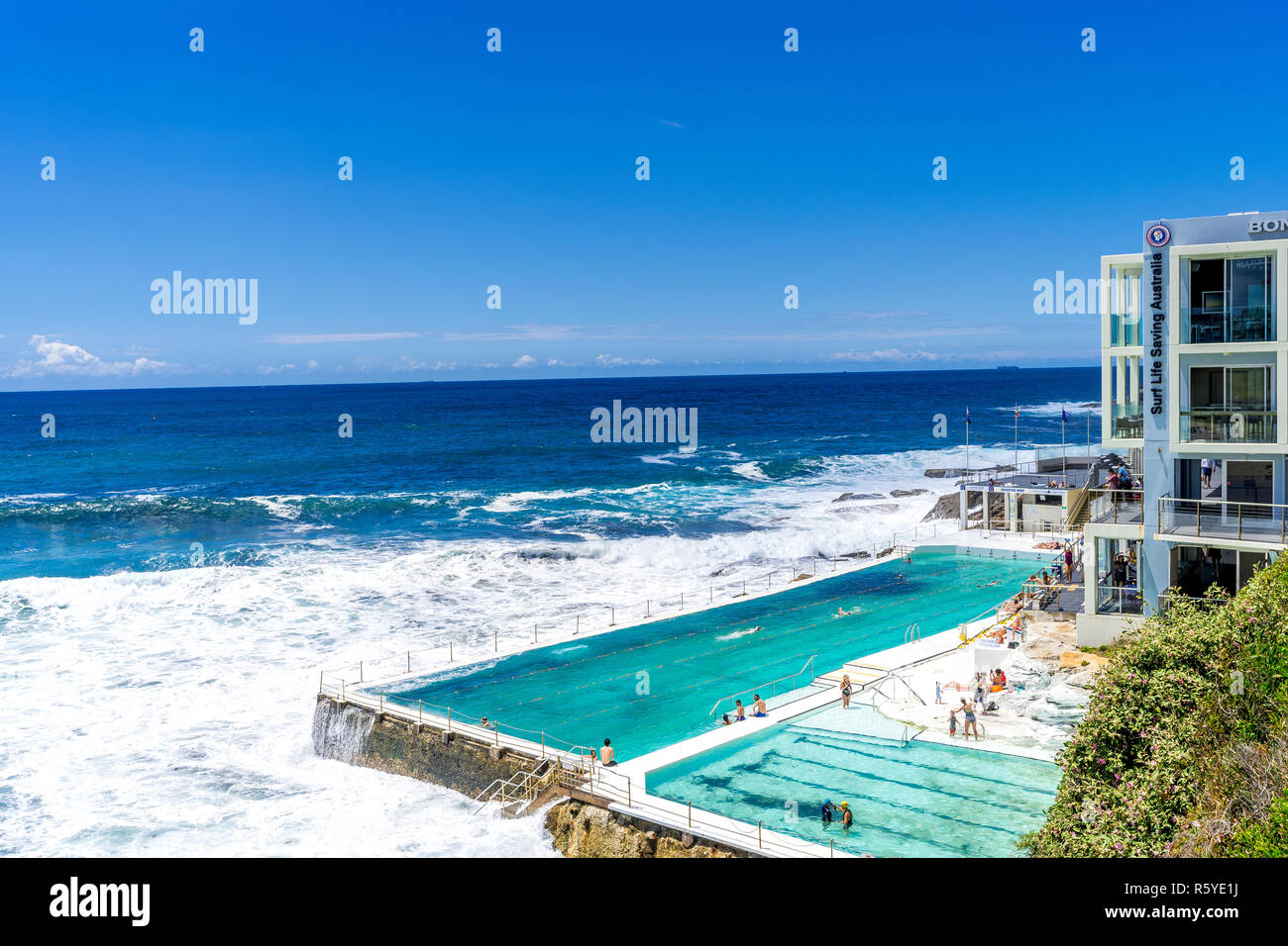 Iceberg pool at bondi beach hi-res stock photography and images - Alamy