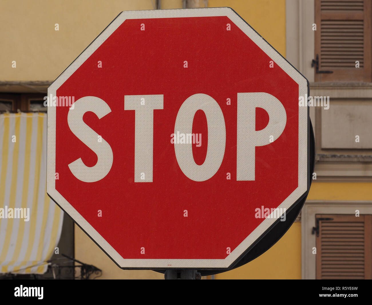 red stop sign Stock Photo - Alamy