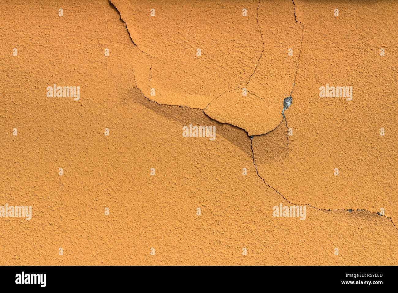 Paint peeling off from the wall Stock Photo - Alamy