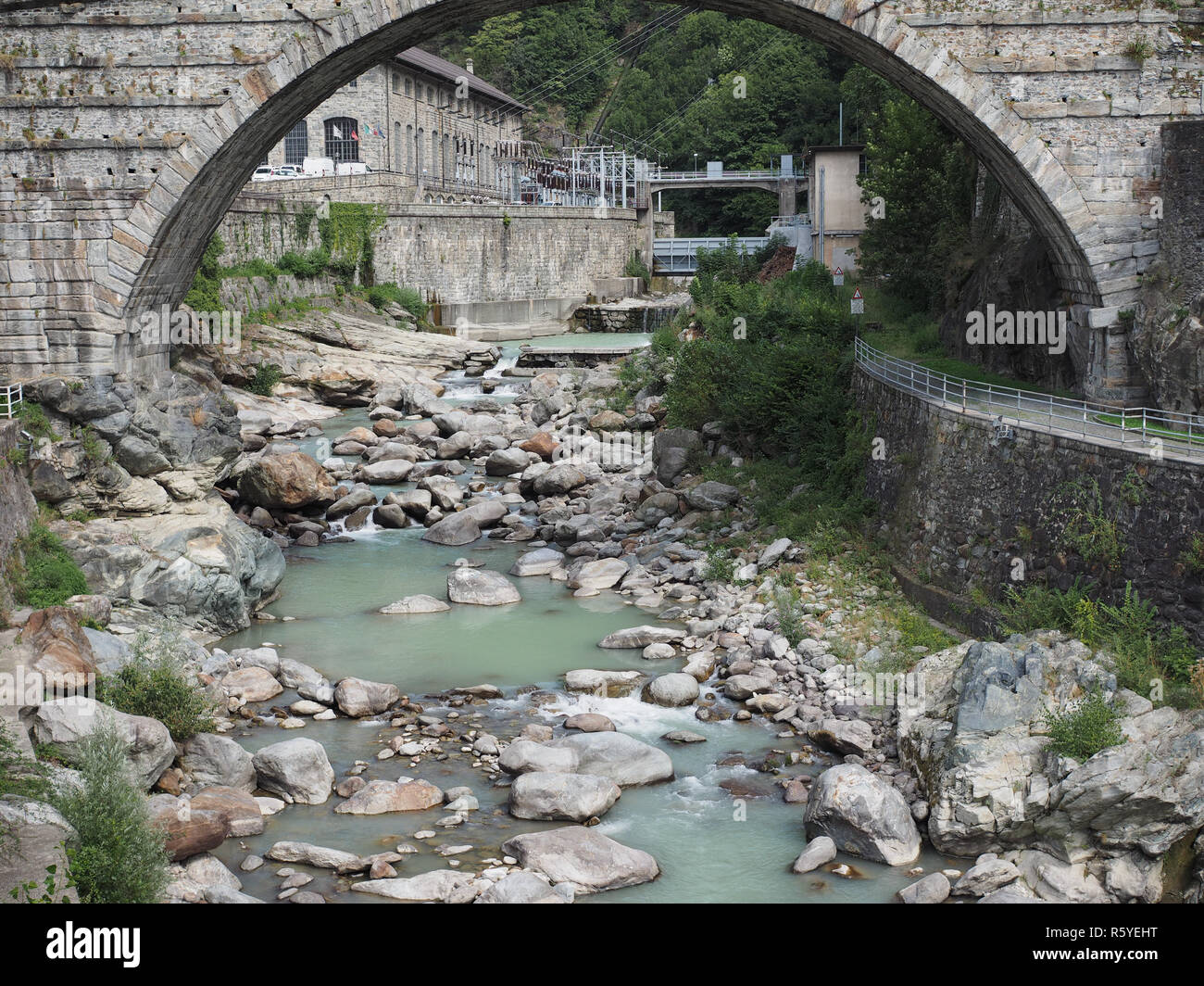 Roman bridge in Pont Saint Martin Stock Photo - Alamy