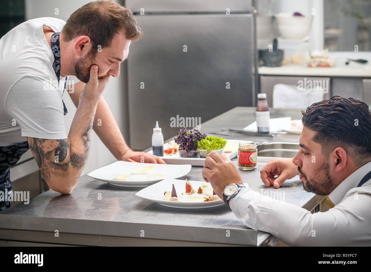 Chefs are brainstorming Stock Photo - Alamy