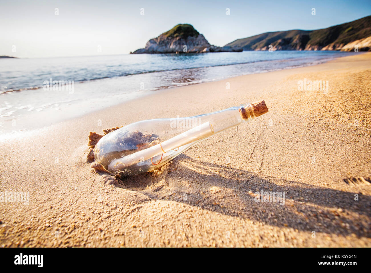 Message in a bottle Stock Photo - Alamy