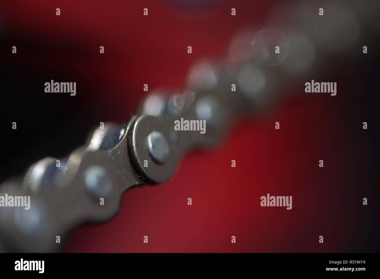 Rusty section chain link hi-res stock photography and images - Alamy