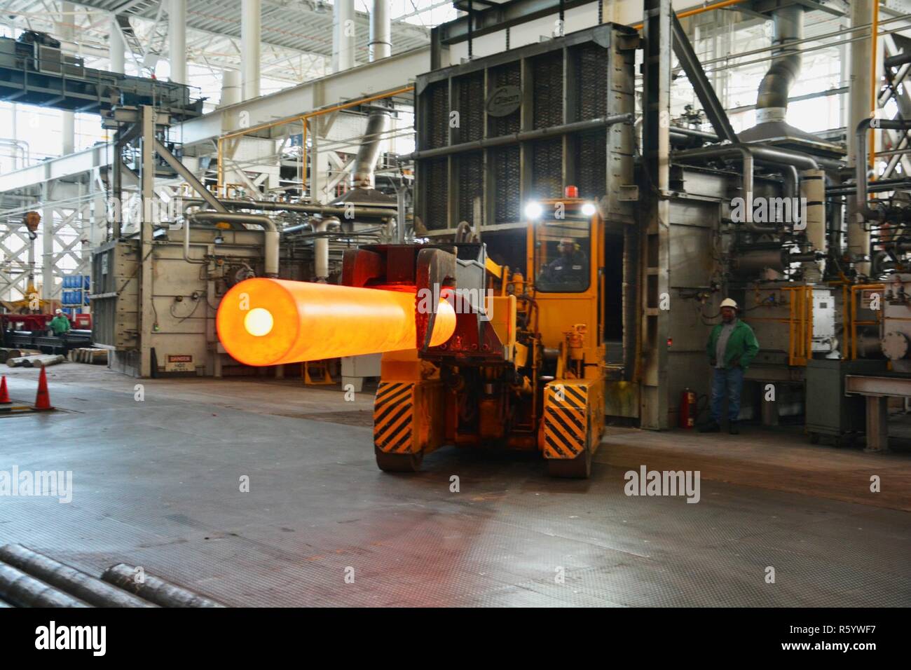 120mm Cannon High Resolution Stock Photography and Images - Alamy
