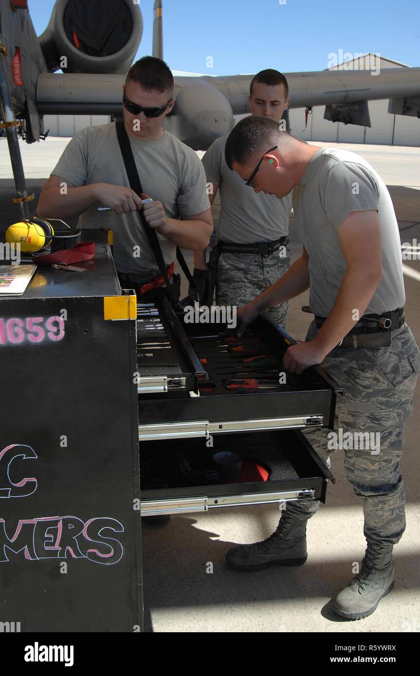 U.S. Air Force Staff Sgt. Christopher Ouellet, Airman 1st Class Erik ...